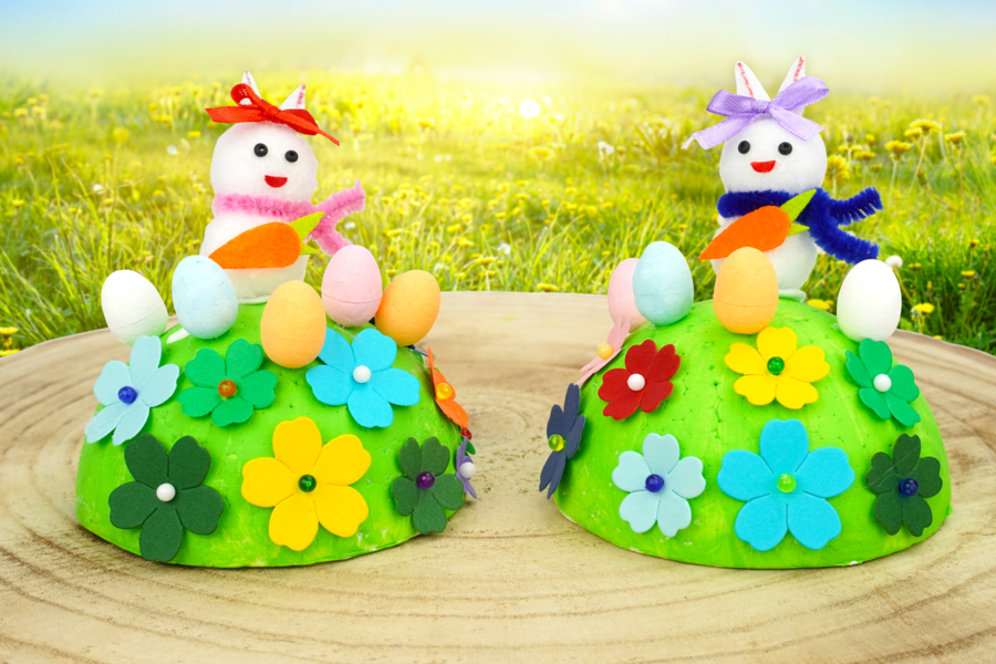 Lapin de Pâques cachant ses œufs - Activités manuelles DIY Pâques