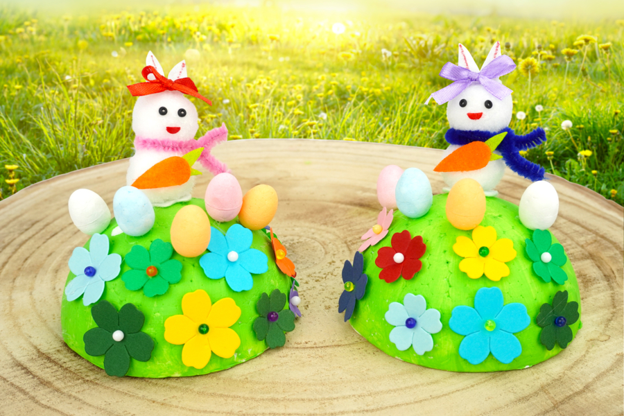 Lapin de Pâques cachant ses œufs - Activités manuelles DIY Pâques