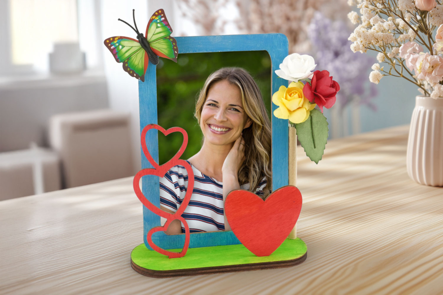 Cadre photo cœurs en bois - Cadres et clips photos : des supports ...