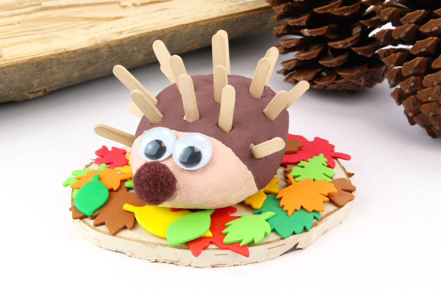 Hérisson en pâte à modeler - Activités manuelles Automne