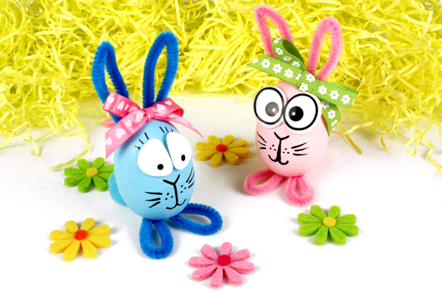 Lapins de Pâques avec des oeufs en polystyrène - Activités manuelles ...